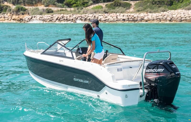 Quicksilver (Brunswick Marine) Activ 555 Bowrider, EUR 42.190,-