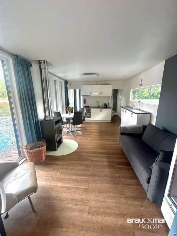 2011 Rev-House, Berlin 12.0, EUR 85.000,-