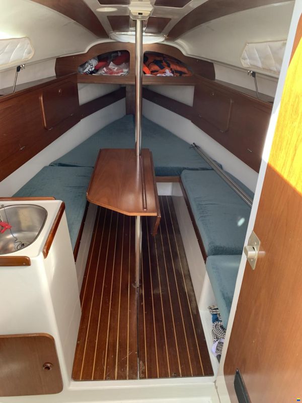 1995 Jeanneau Sun Odyssey 24.1 to sell