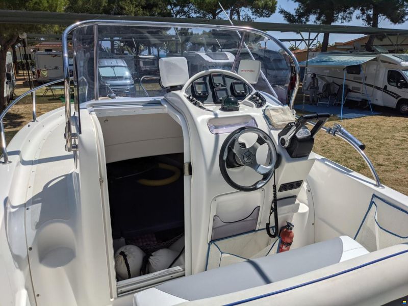 2007 Ranieri Shadow 23, EUR 33.000,-