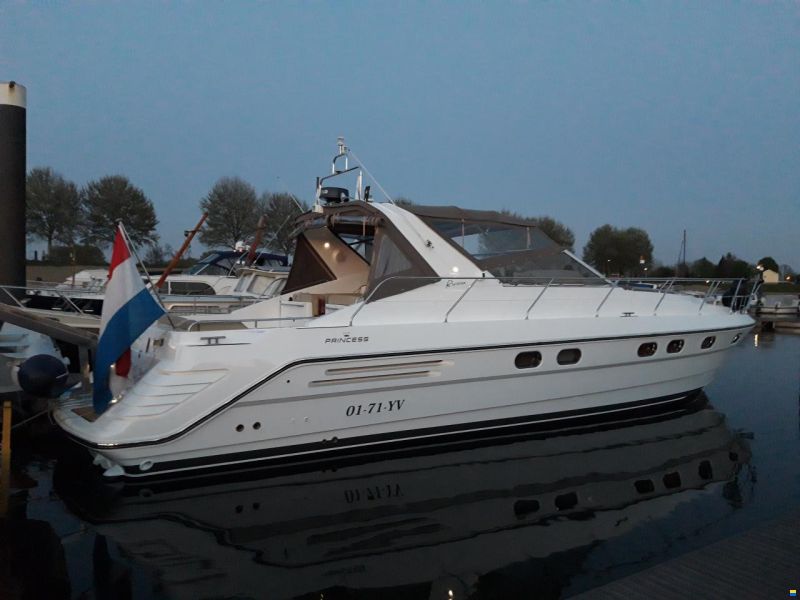 1993 Princess Riviera 46, EUR 130.000,-