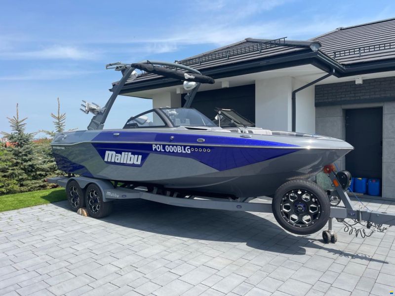 2021 Malibu LSV 23, 135 000