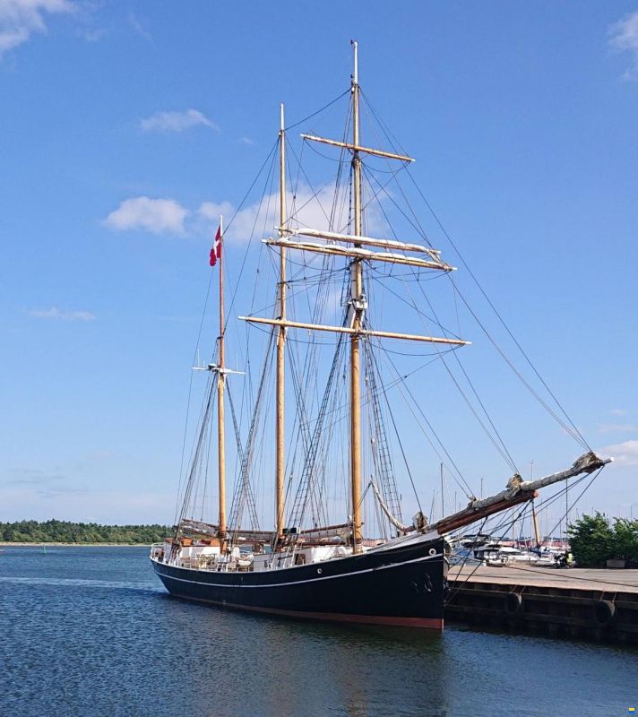 1918 Classic 3-mast topgallant Schooner, EUR 590.000,-