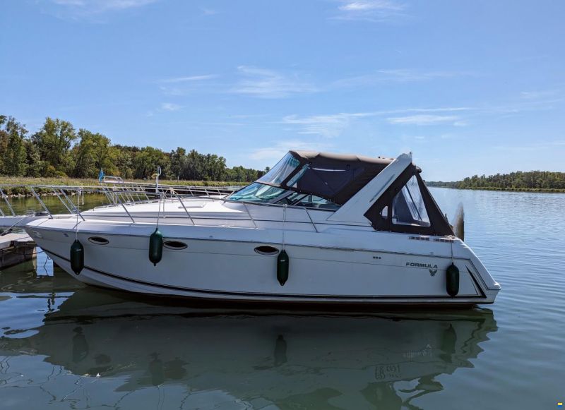 1997 Formula Cruisers Formula PC 31, EUR 68.900,-