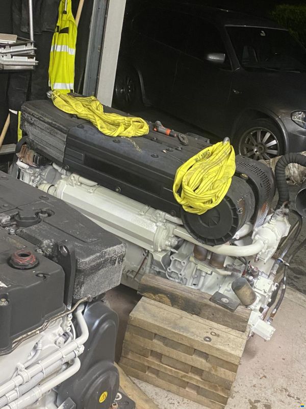 2002 Volvo Penta Volvo d12-700, EUR 75.000,-