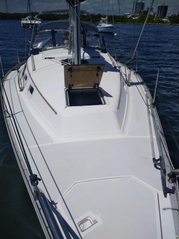 1992 HUNTER 28, USD 19.000,-