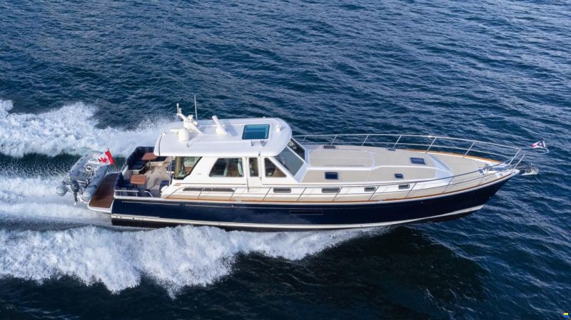 2015 Sabre 54 Salon Express, USD 1.174.000,-