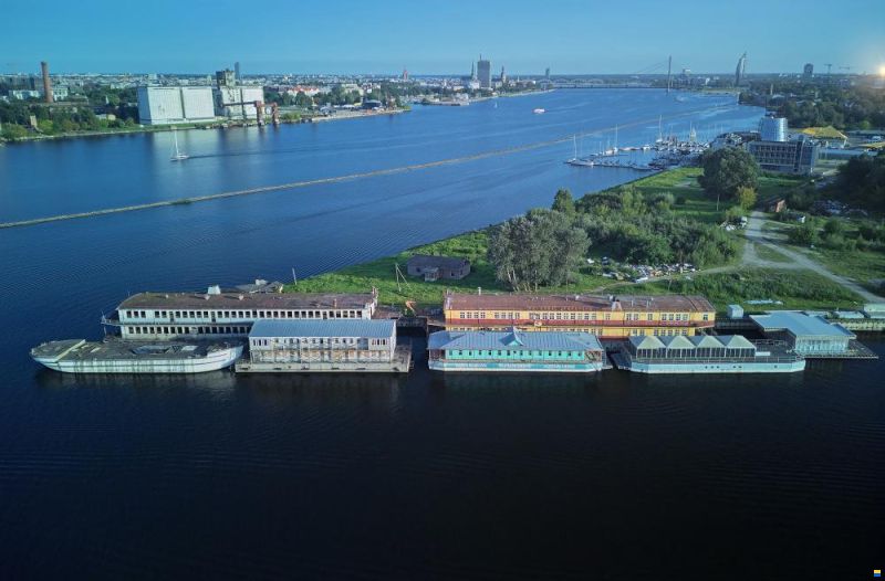 1969 Floating Workshop 858, EUR 500.000,-