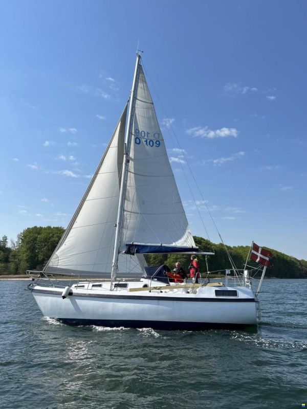 1978 Compass 31, EUR 19.445,-