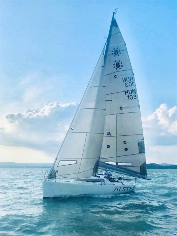 2002 8 M ONE DESIGN, EUR 18.500,-