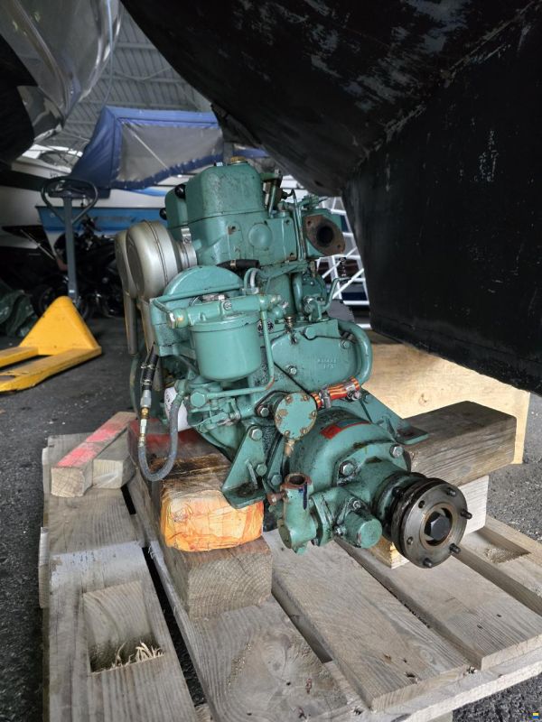 1970 Volvo Penta MD2 11kW 2 cylinder inboard, CHF 1,-