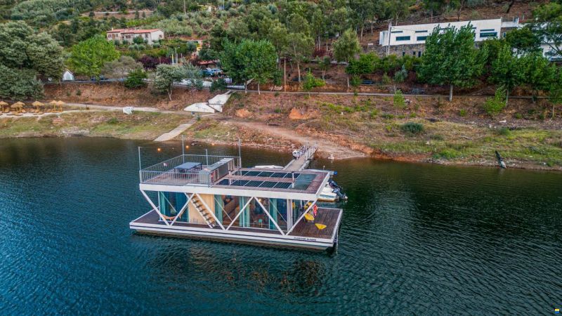 2020 Floating Floatwing base 14m to sell