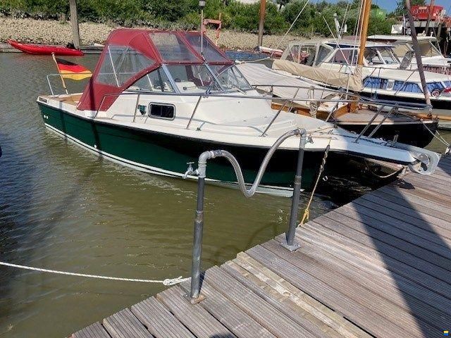 1993 Celebrity 2300 Fish Hawk, EUR 15.900,-
