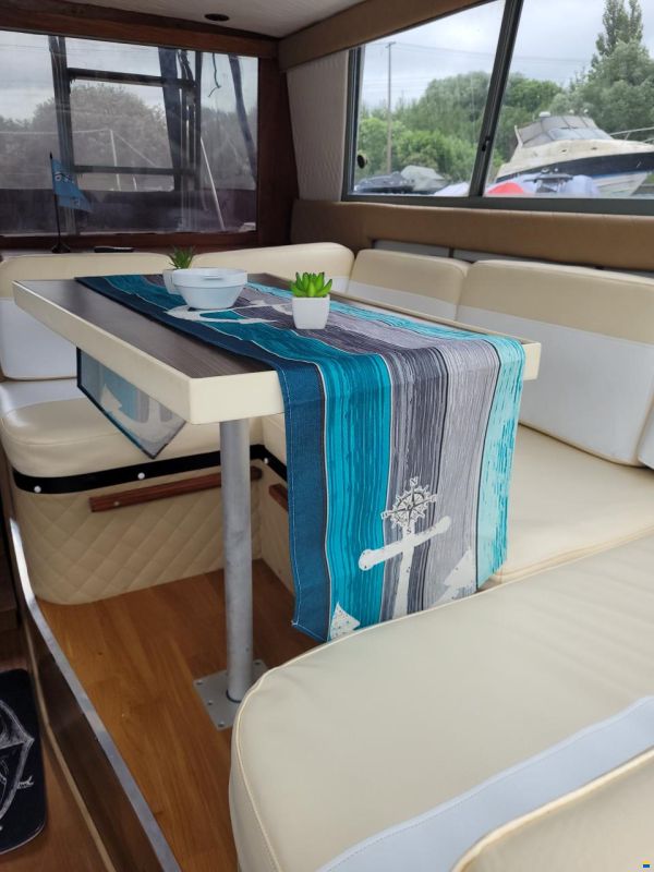 1990 Bayliner 2556 Fly, 28 000 EUR