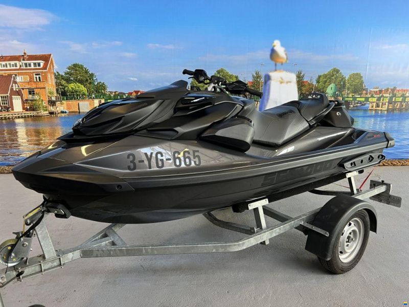 2022 Seadoo RXP-X RS300 Triple black edition, EUR 20.950,-