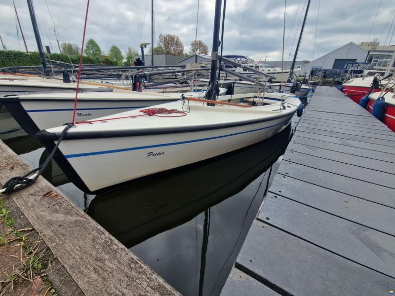 1999 Polyvalk 6.65, 4 100