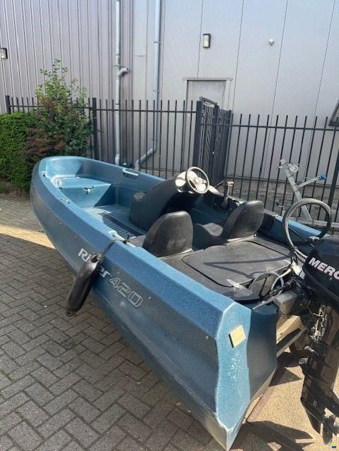 2021 420XR met Mercury F9,9EL, EUR 5.495,-