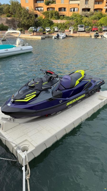 2021 Sea-Doo RXT X RS 300, EUR 19.500,-