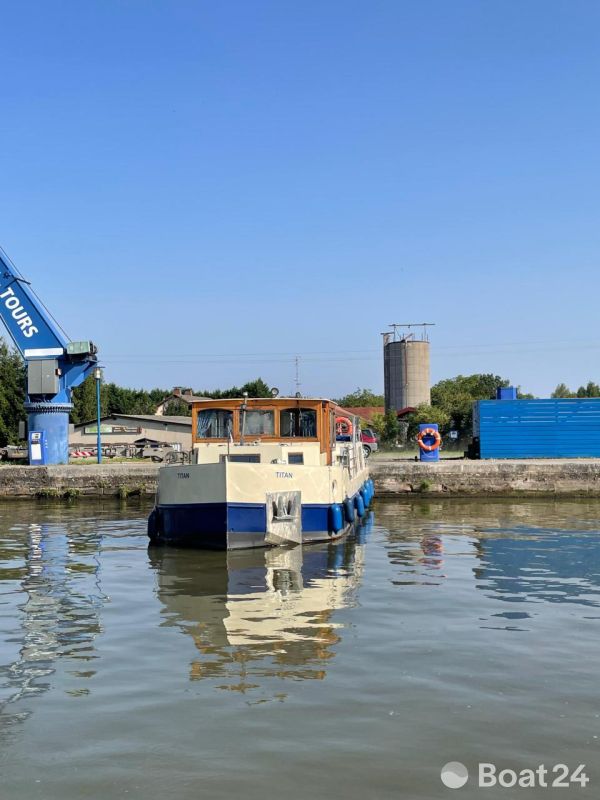 Kuhnle Werft Kormoran 1280 | BOOTE