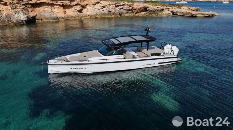 Axopar 37 Sun-Top | BOOTE