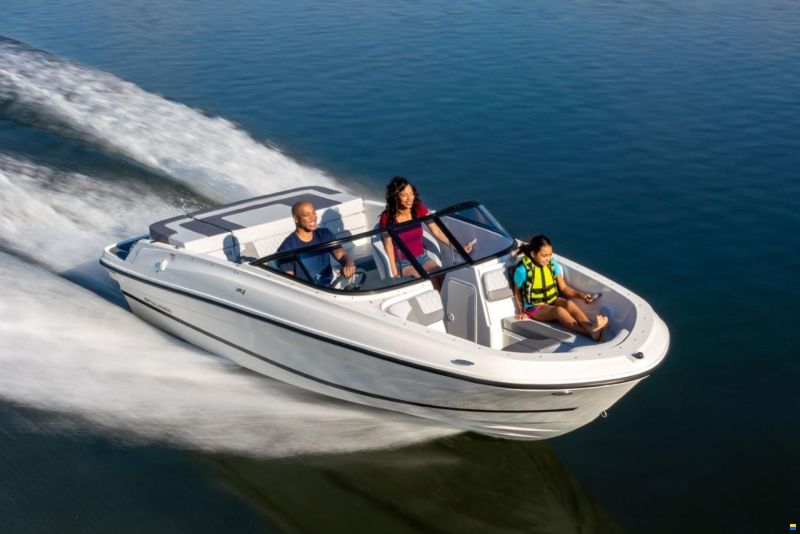 Bayliner VR4 BOWRIDER IB, EUR 43,600