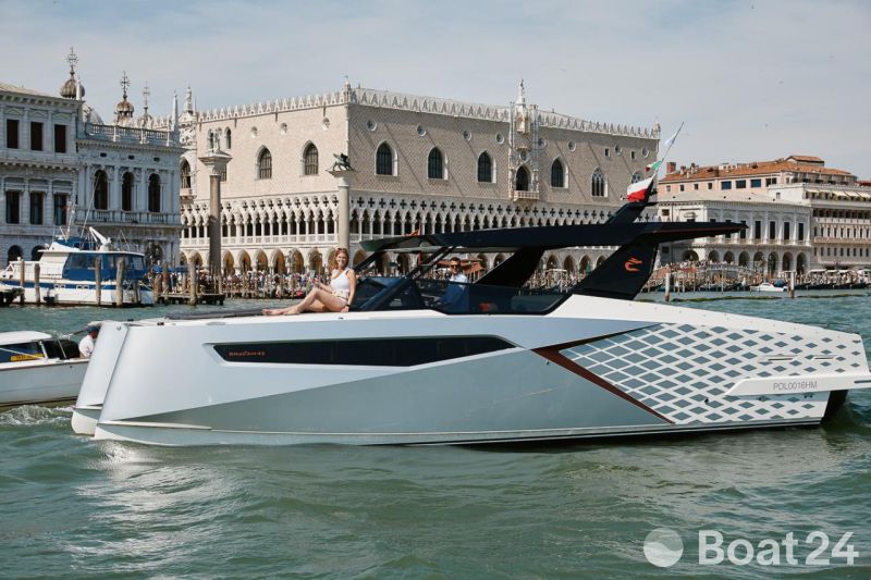 Dracan 42 Power Catamaran | BOOTE