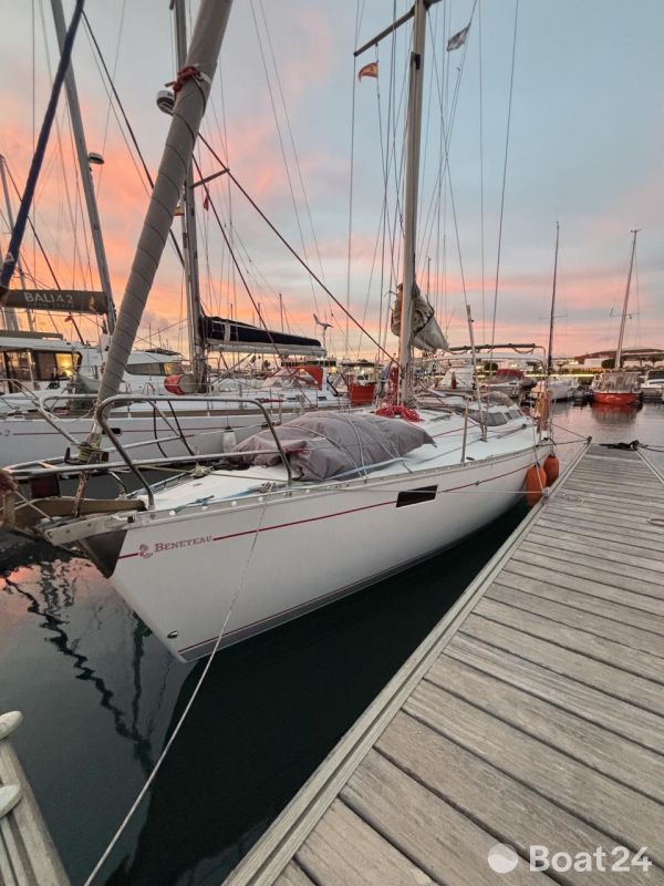 Beneteau Oceanis 350 | YACHT