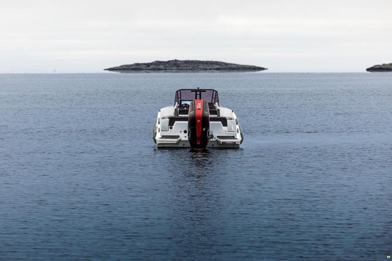 2026 IRON 907 mit R400 Racing, EUR 134,999