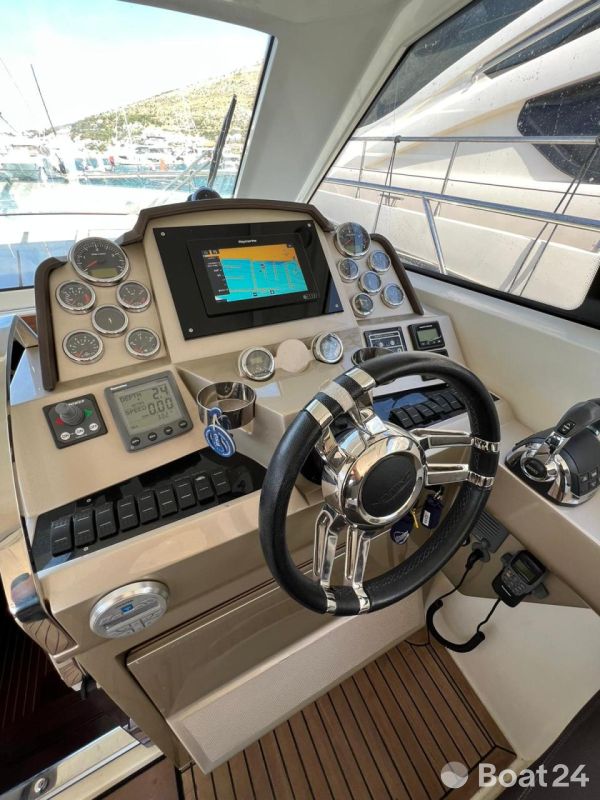 Galeon 385 HTS | BOOTE