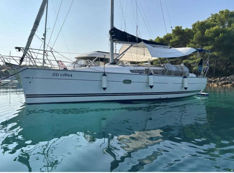 2009 Jeanneau 32 i Performance, EUR 52,900