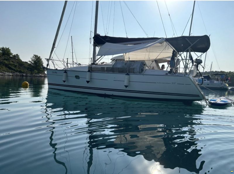 2009 Jeanneau 32 i Performance, EUR 52,900