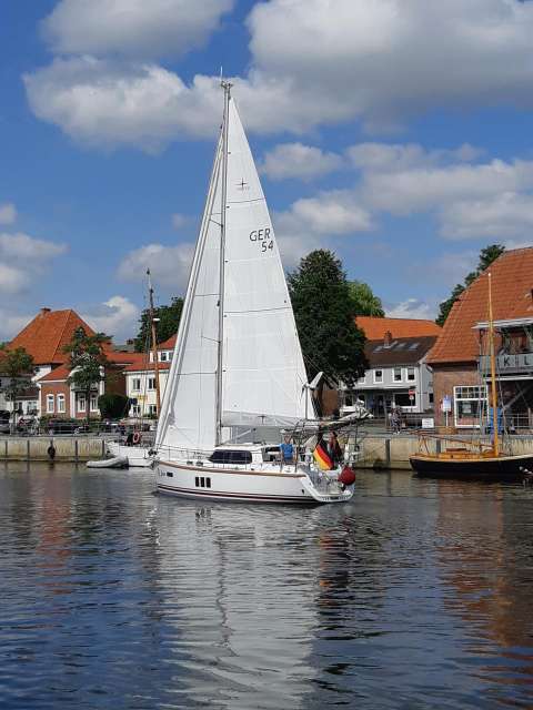 Sirius Sailing Boats