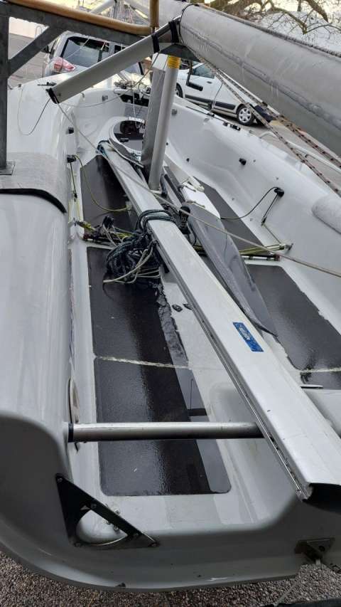 Laser Sailing Boats
