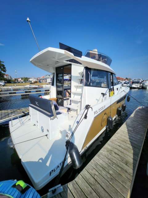 Houseboat for Sale – Browse Floating Homes on Boat24