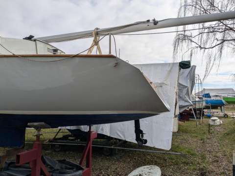 Daysailer for Sale - Enjoy Easy and Relaxed Sailing