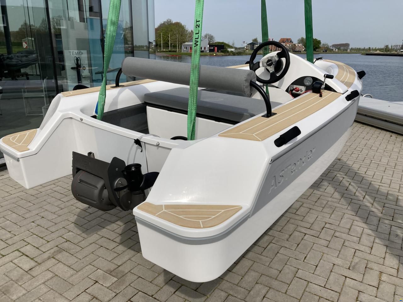 2023 AST Yachts & Composites Coast 340 side console, EUR 49.950,-