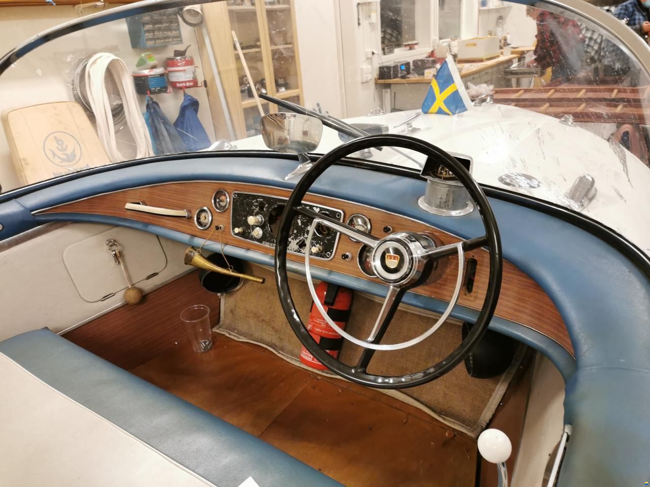 1968 Libella 17 Motorbohte, SEK 75.000,-