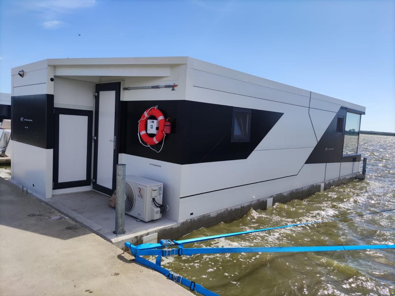 2022 HT Houseboats HT4, EUR 98,000