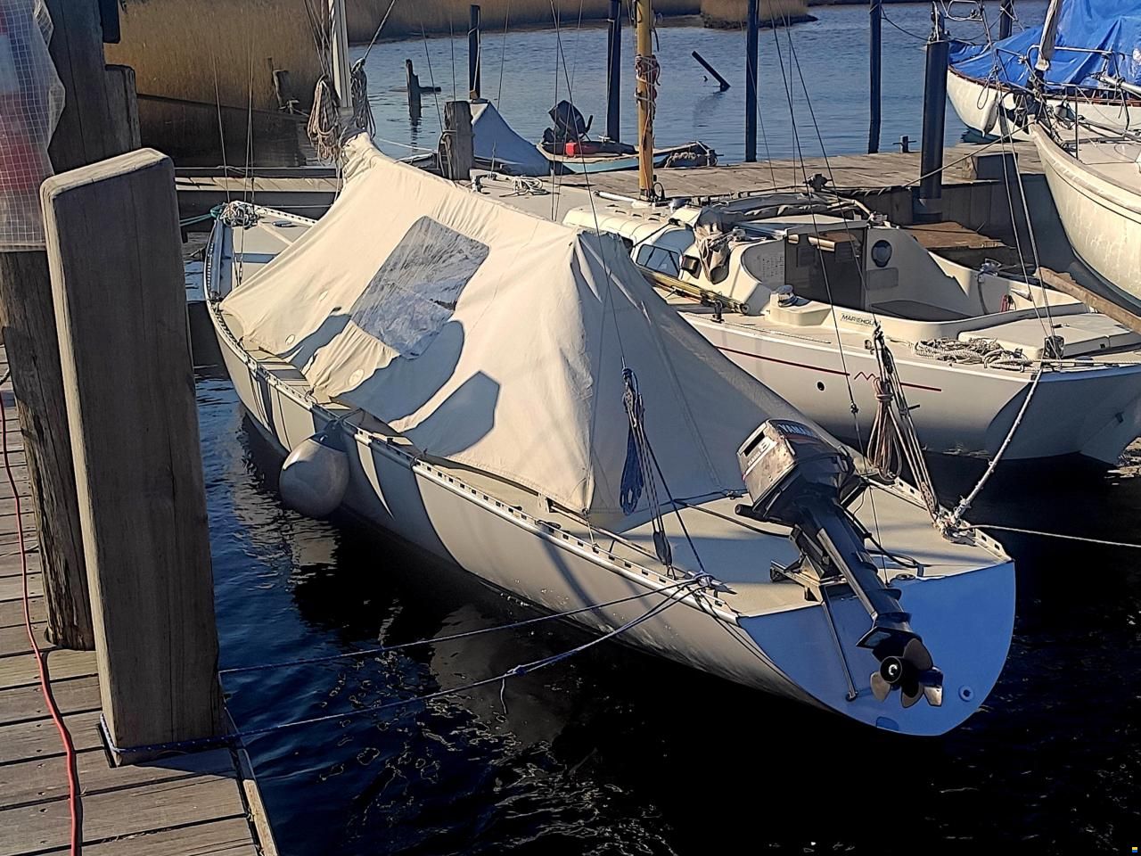 1983 Gel-Top Karavell 10m, EUR 18.500,-