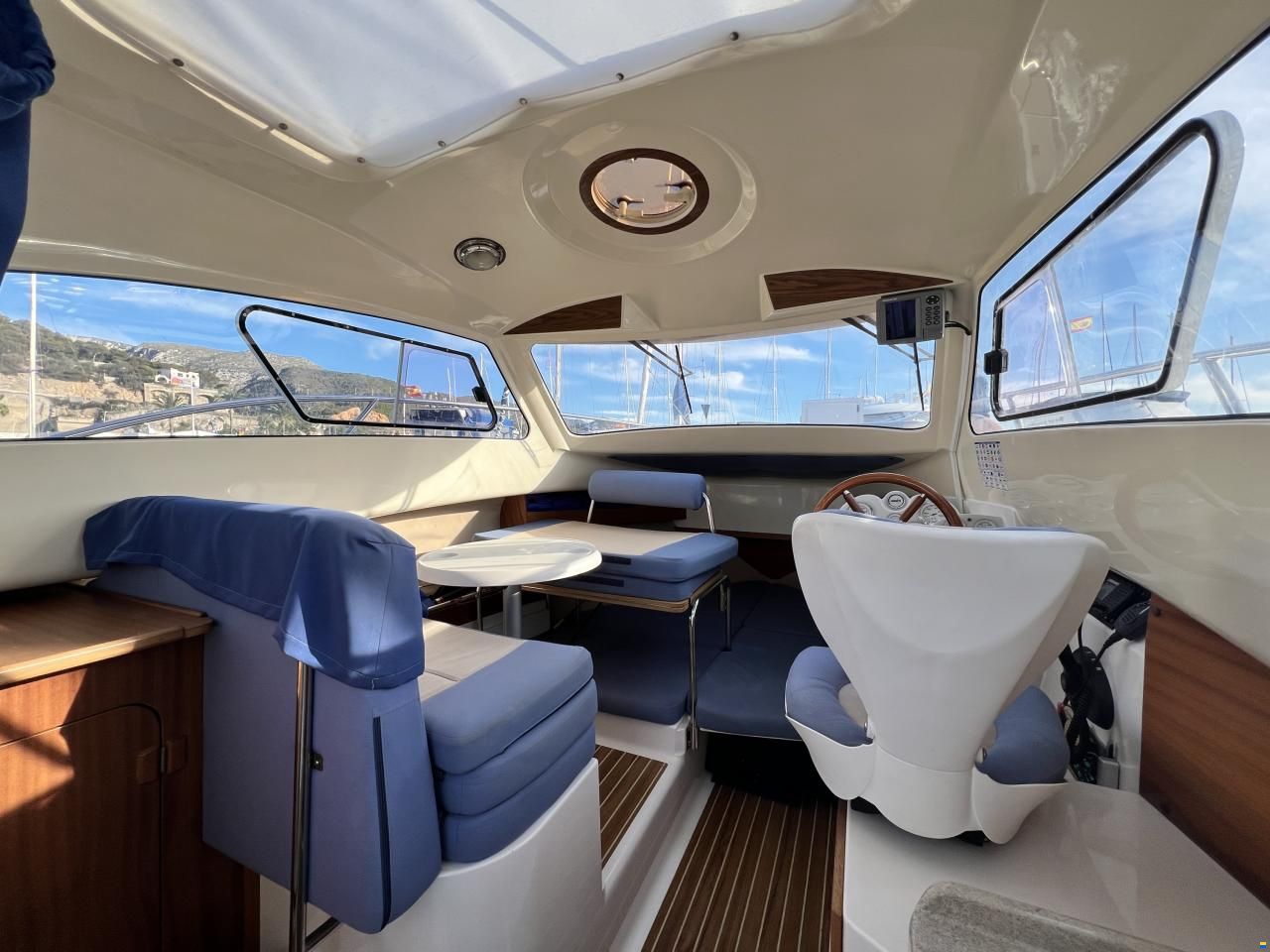 2009 Quicksilver 640 Weekend, EUR 26.000,-