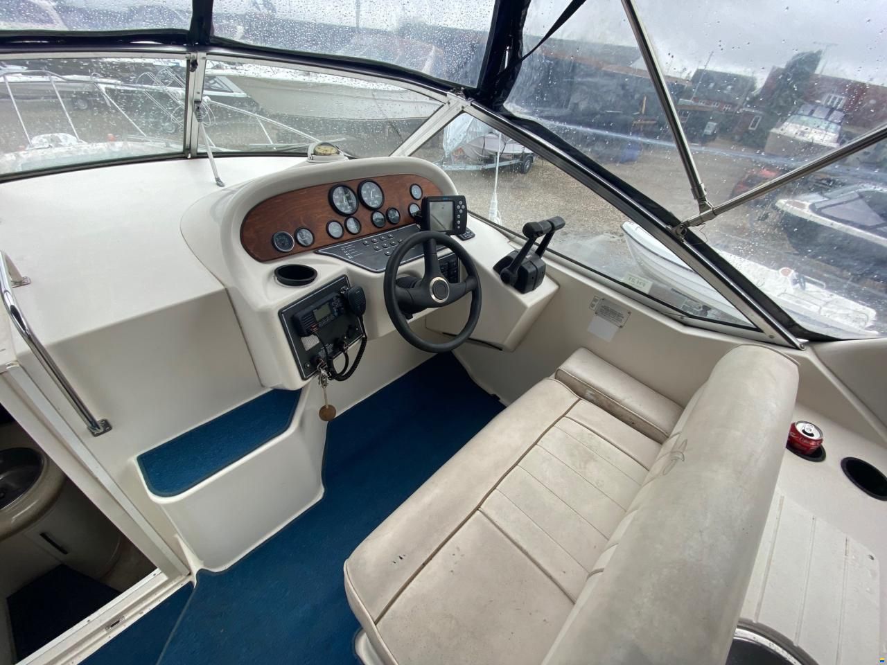 2000 Monterey 276 Cruiser, DKK 199.000,-