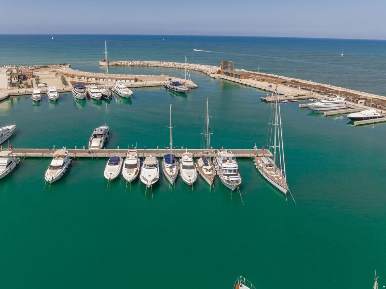 Posto barca di 12 metri (C18)