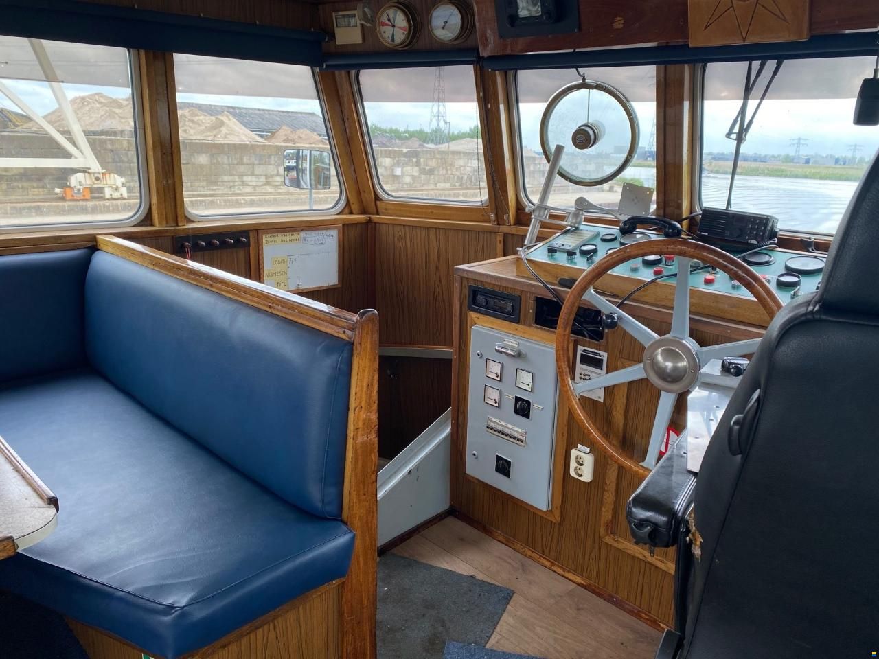 1982 Duw-sleepvlet 17.65, EUR 385 000