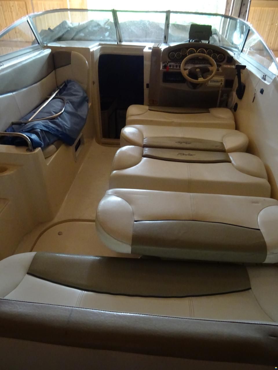 2000 Rinker Fiesta Vee 242, EUR 35.000,-