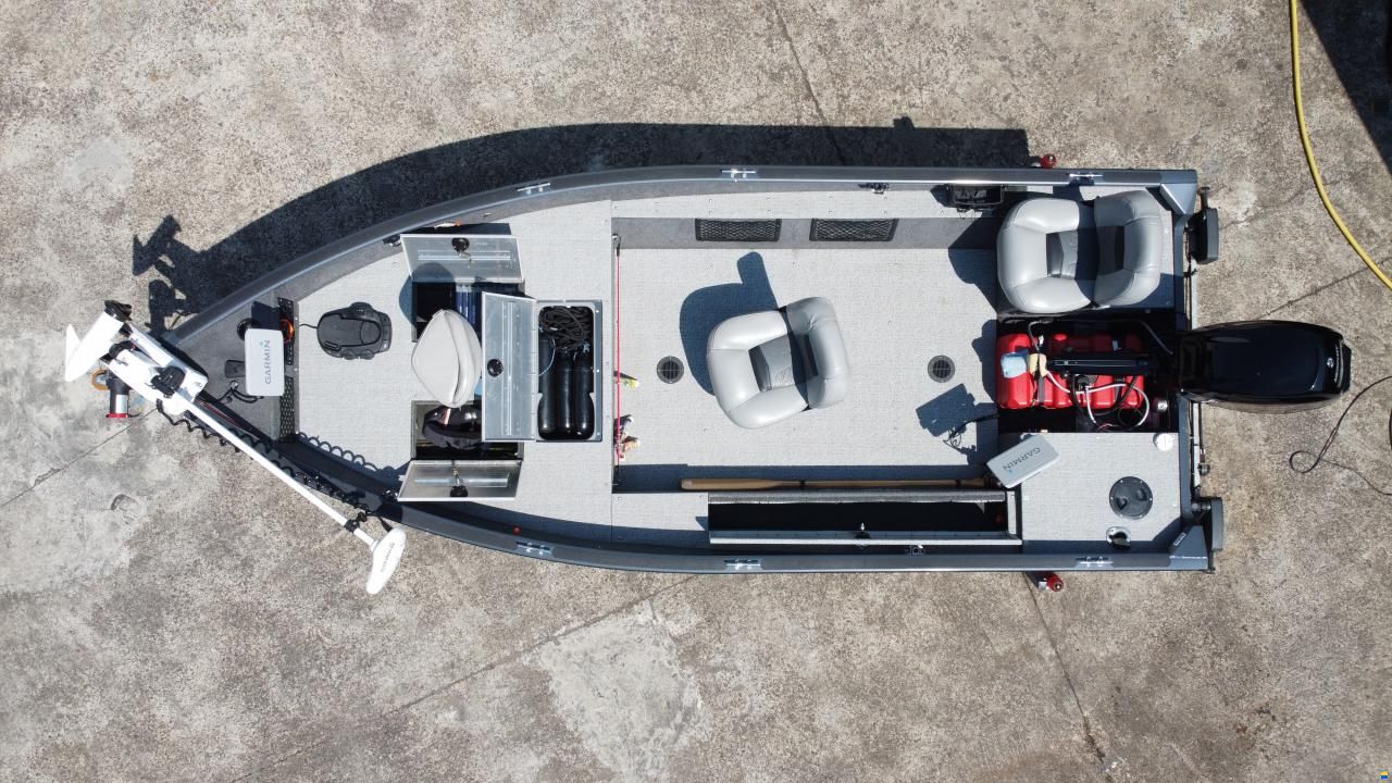 2020 Tracker Marine Laker V16 DLX, EUR 25.000,-