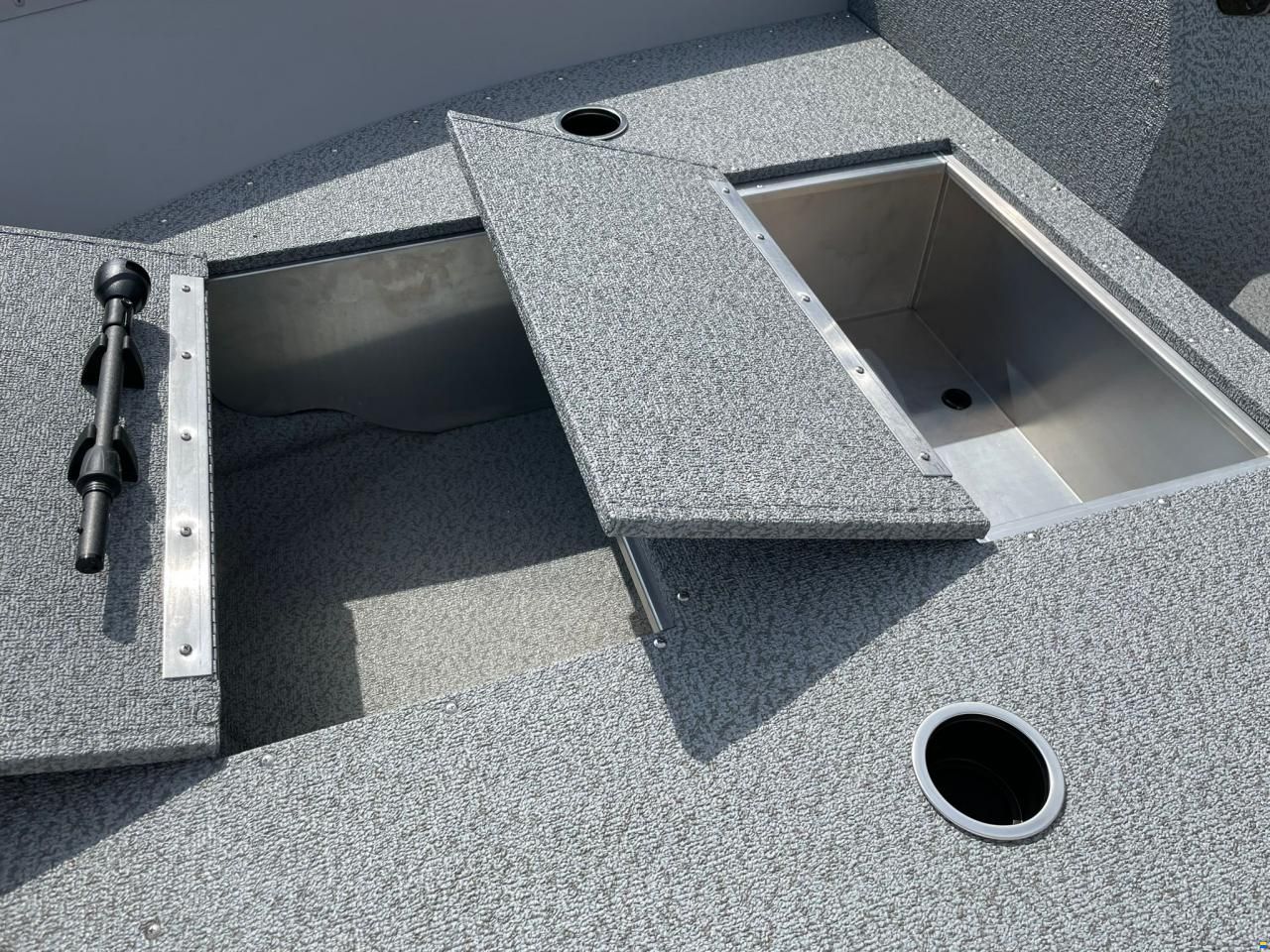 2023 Starcraft Patriot 16 Side Console, EUR 14.995,-