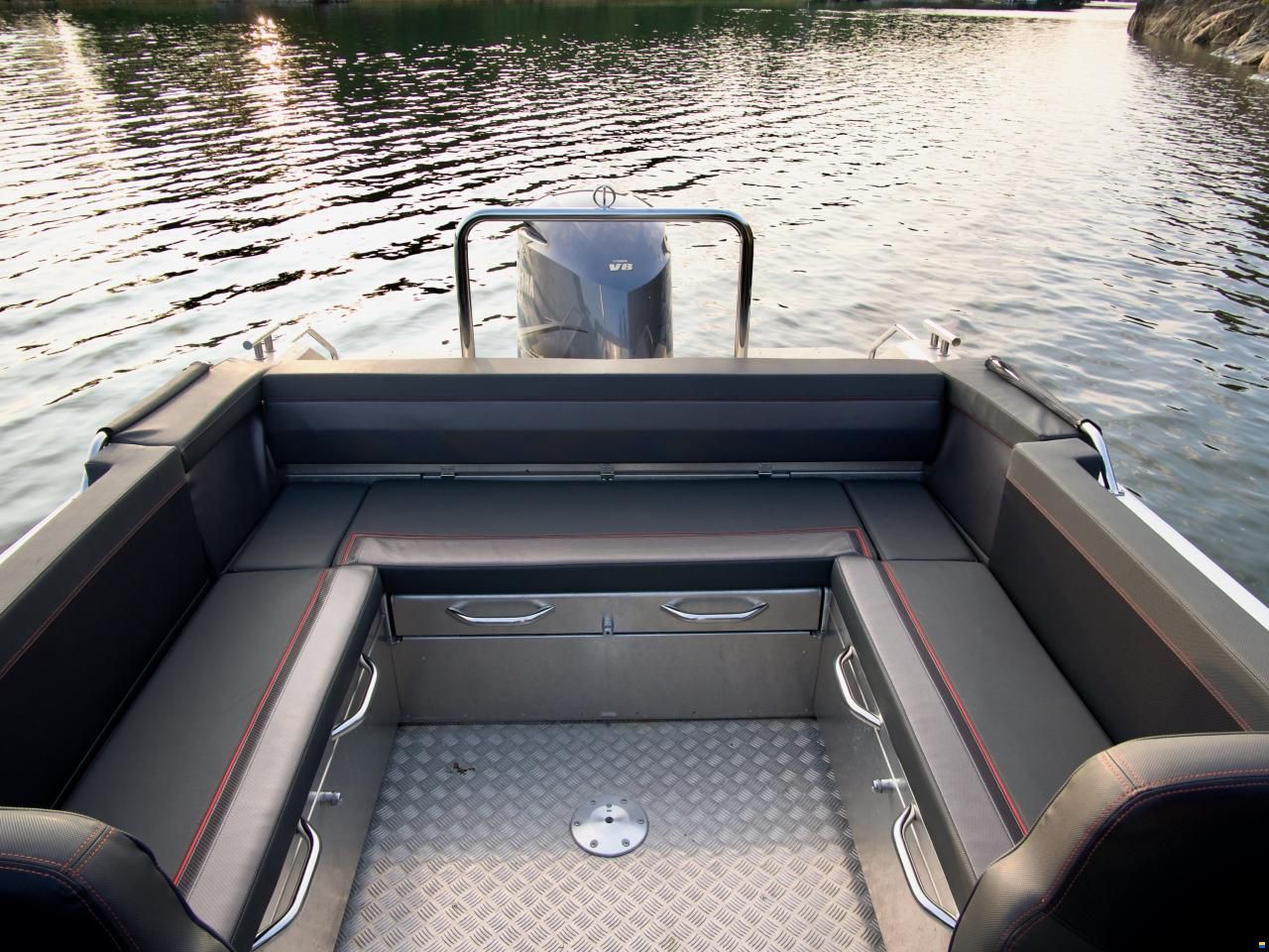 2019 Buster Supermagnum, SEK 799.000,-