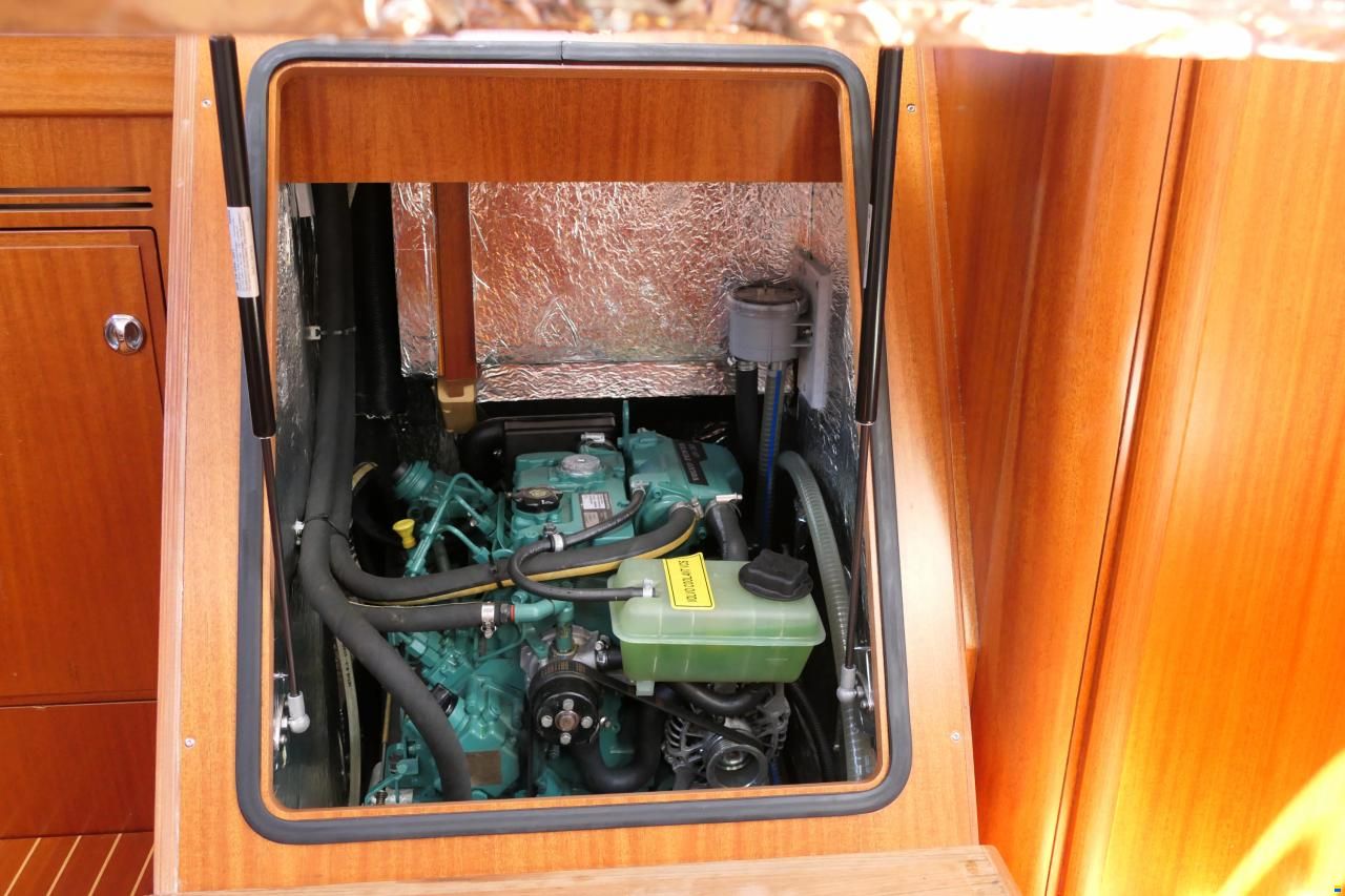 2018 Hallberg-Rassy 340 in Valenzia, EUR 271.900,-