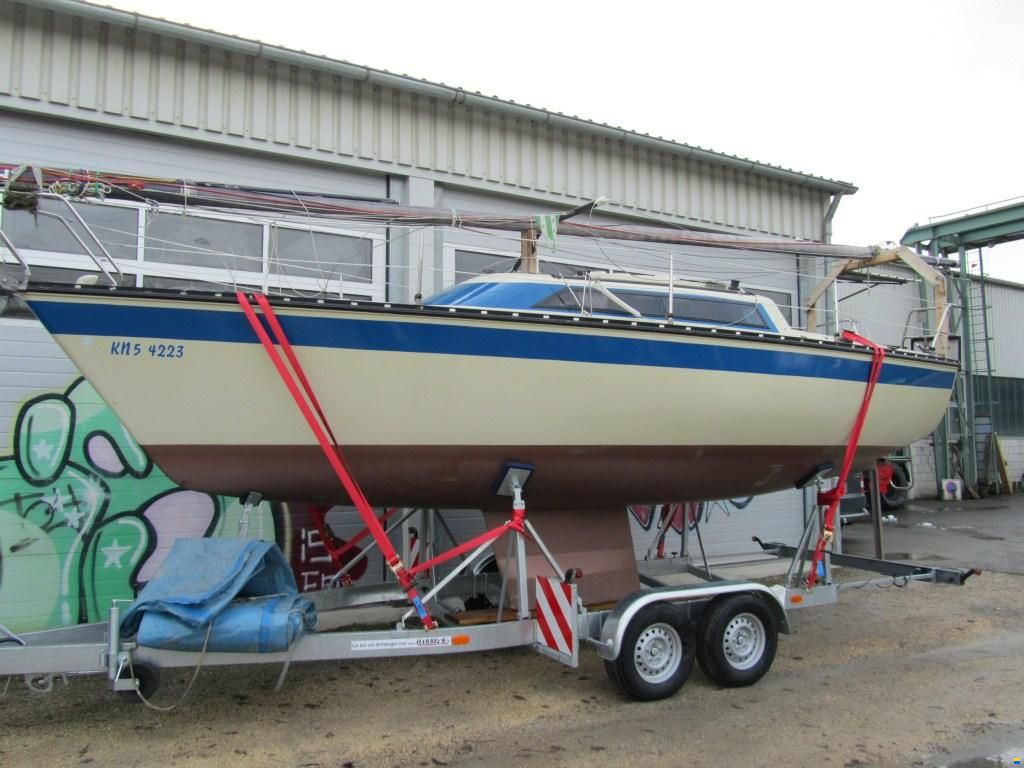 2010 Friendship 26, EUR 7.900,-