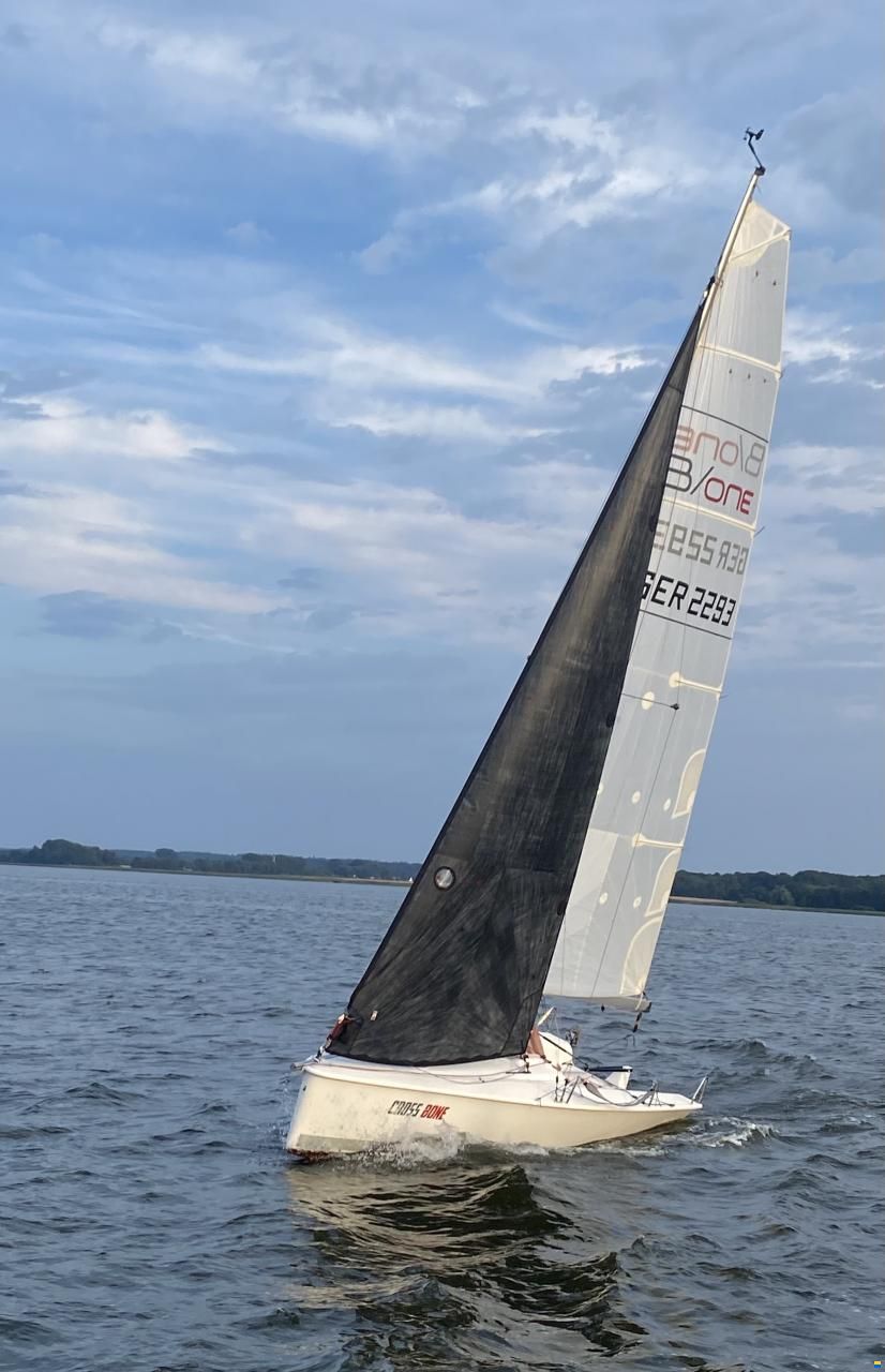 2013 Bavaria B/one, 19 500